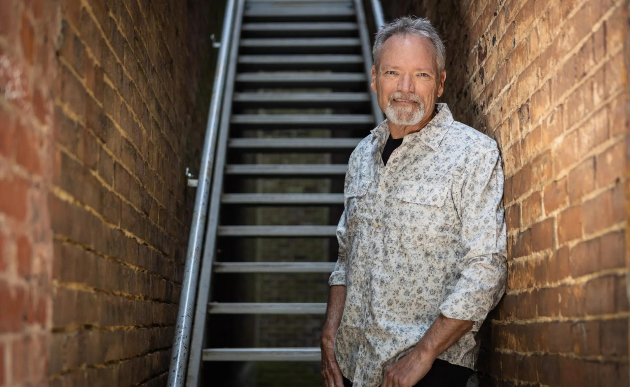 Resilient John Berry to perform after Lighthouse Festival - Lakesider News